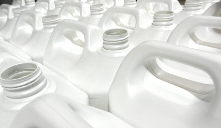 Jerry Cans Uses: Packaging Larger Amounts Of Liquids | IFP Group